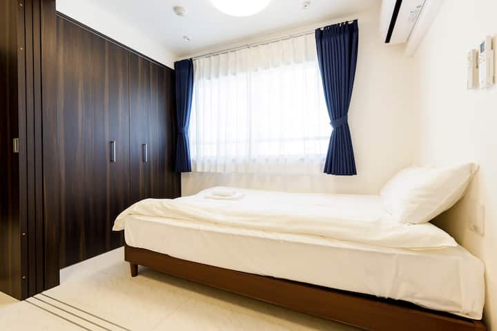 Stylish Tokyo Apt | Balcony, 4 Guests, Near Daimon - Tokyo