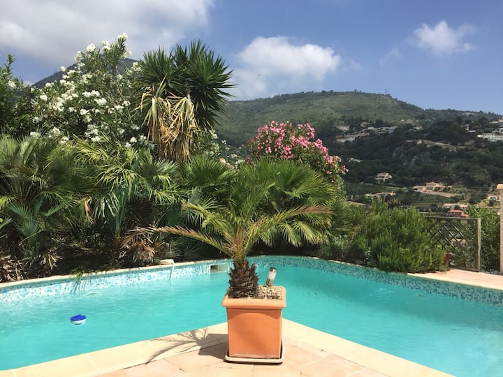 Bel Appartement Indépendant Dans Villa - Carros