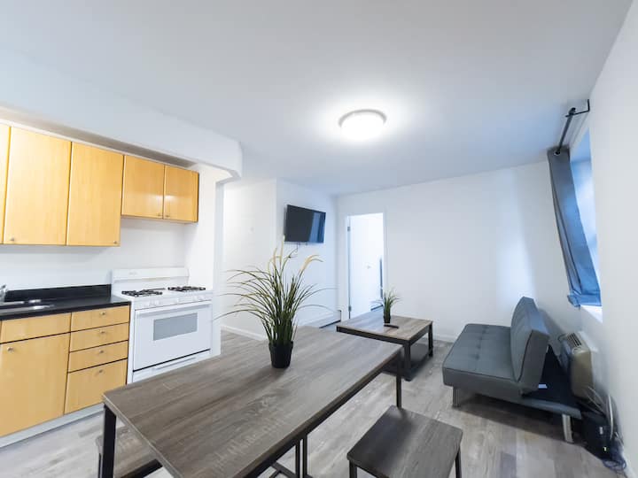 626 10th Avenue-4 Bedroom 3 Full Bathrooms - Manhattan