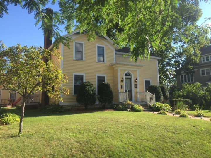 Bentley-wheeler B&b - Guest House - La Crosse, WI