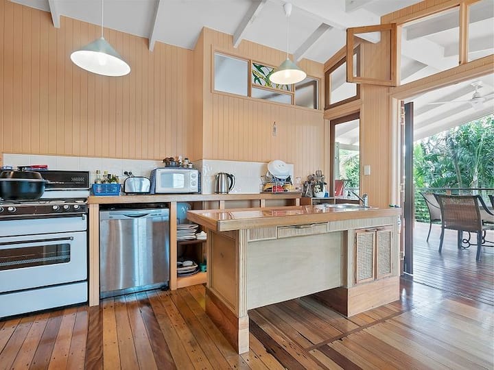 Tropical Sojourn In The City - Cairns