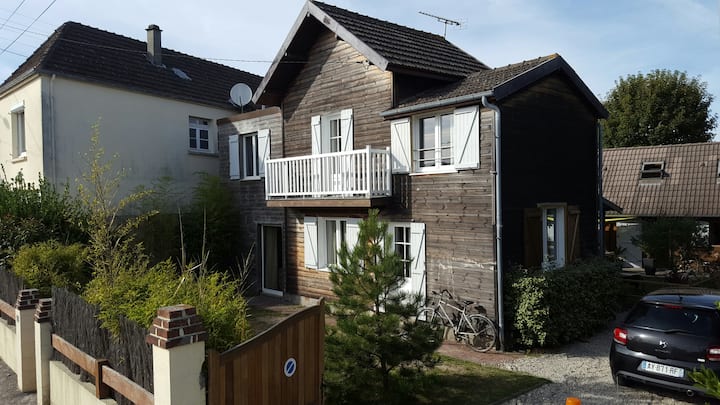 Maison De Charme En Bois, Plein Centre Ville - Granville