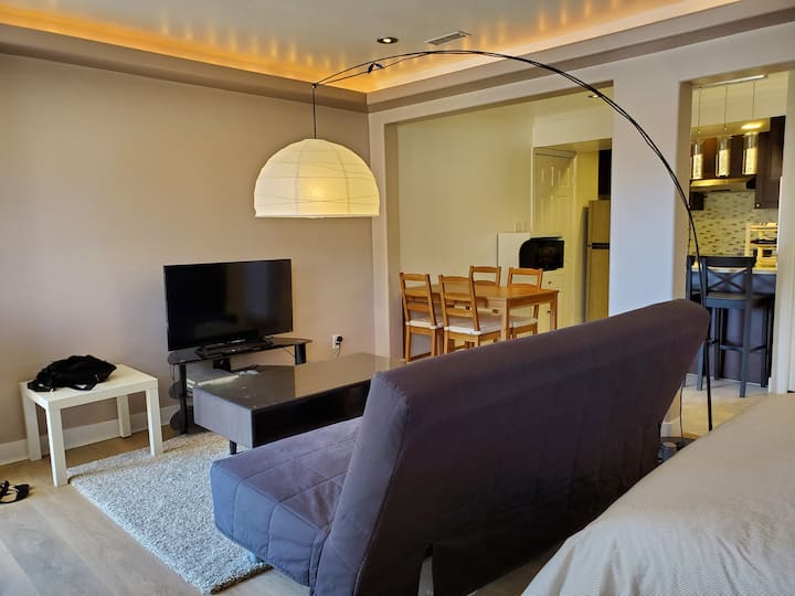 Studio Suite - Tempe Glen North Vancouver - British Columbia