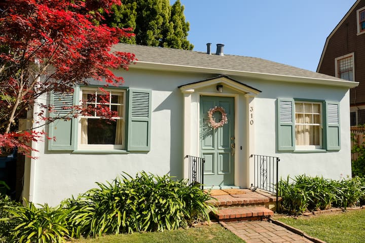 Quaint 2br House; Downtown Palo Alto + Stanford - Los Altos, CA