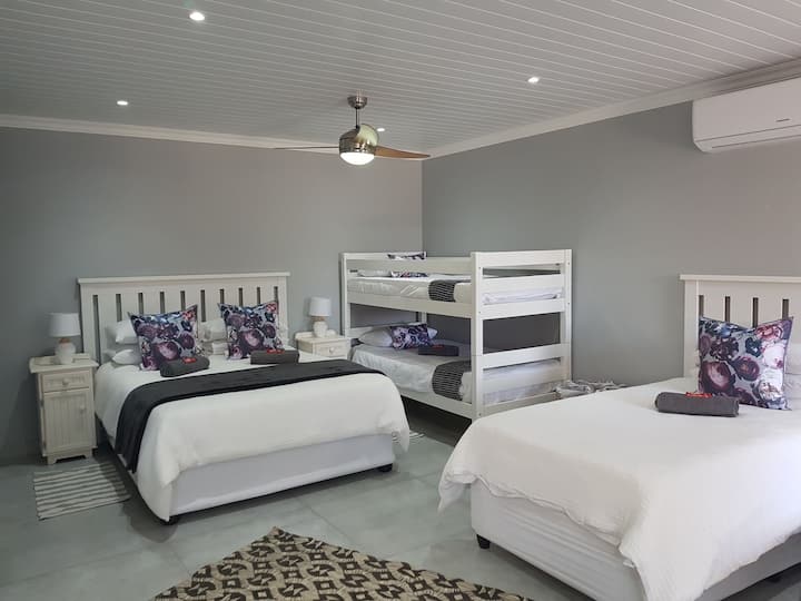 Deluxe Self Catering Family Unit - Bloemfontein