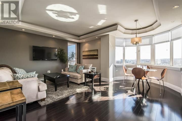 Luxury Penthouse Level Private Suite With A View - Halifax