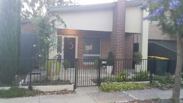2 Bedroom House In Quiet Suburb - Tea Tree Gully