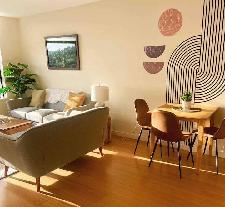 Inner Harbour Victoria - 2bed Condo & Parking - Victoria
