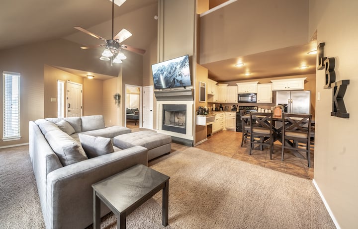 Adobe Abode Duplex A - 4br/3ba - South Lubbock - Lubbock, TX