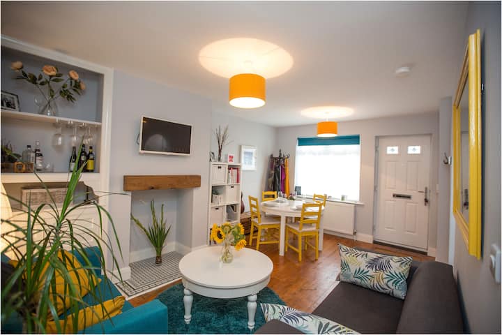 Smart Burley Home With Great Links To City - Leeds Trinity University