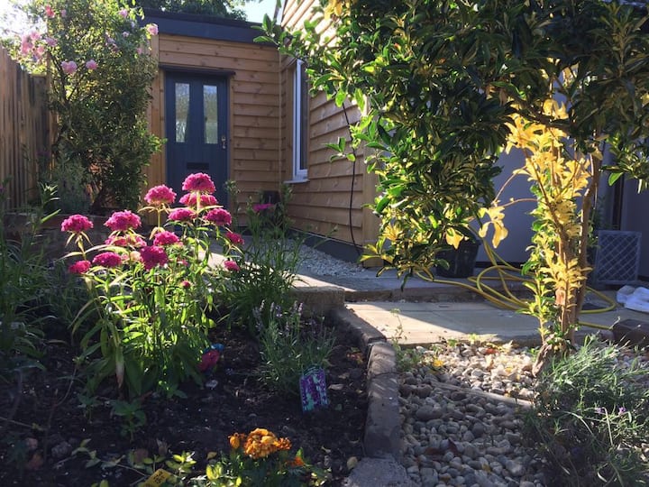 Coastal Bolt-hole In Rye Harbour - Winchelsea