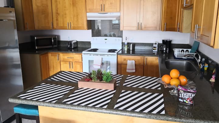 A Marbled Suite Near Waikiki, Ala Moana, Mccully - Honolulu, HI