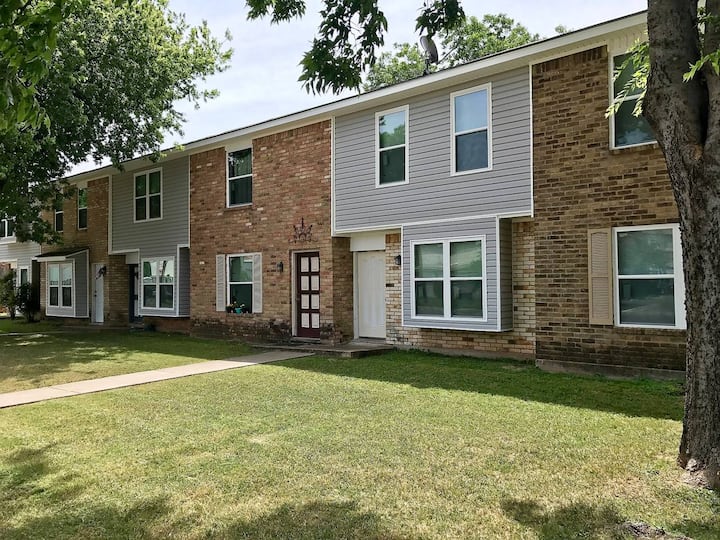 Baylor Zaza 2br2ba(#15) Campus Near Magnolia Silos - Waco, TX