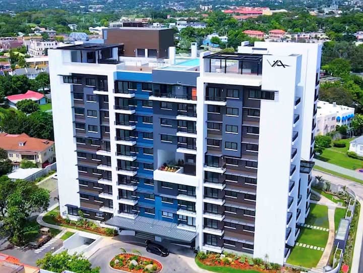 Ultimate 1br Apt W/ Amazing Pool - Kingston