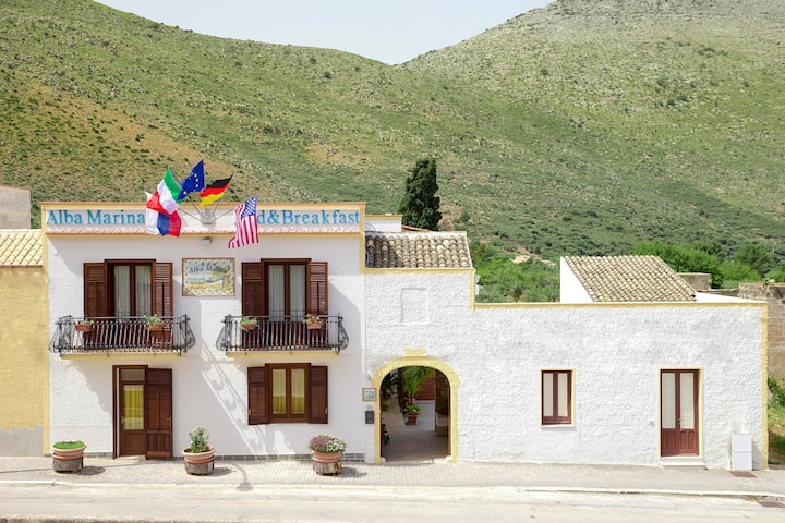 B&b Alba Marina - Triple Room Breakfast Included - Scopello