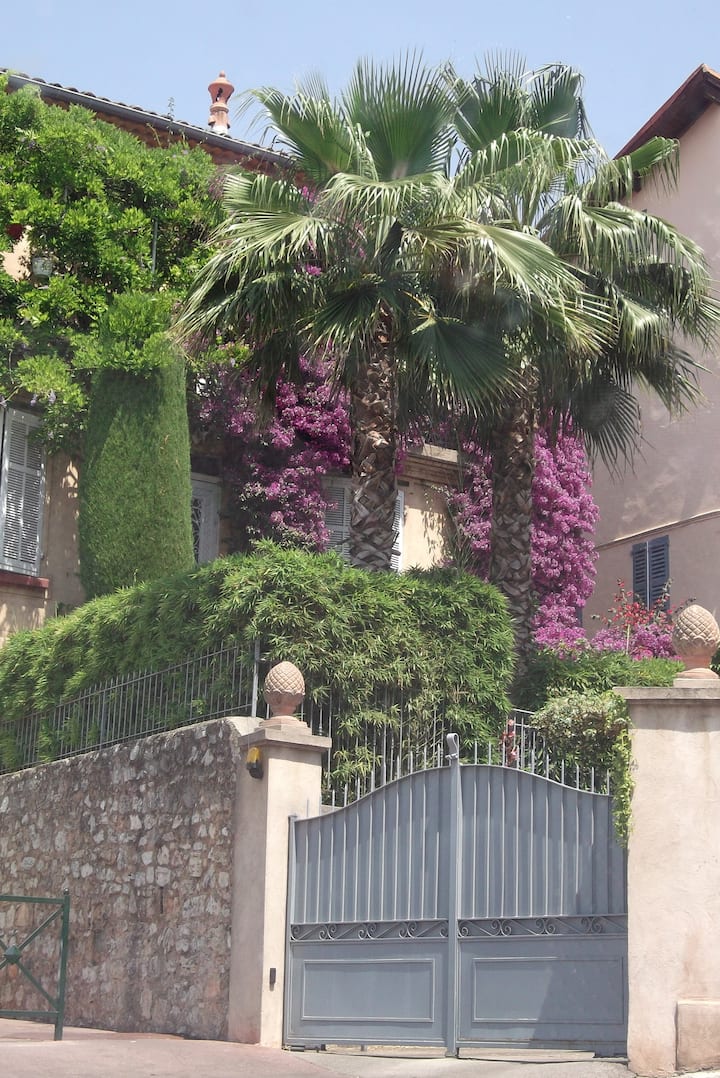 Grande Maison Ancienne De Caractère - Le Cannet