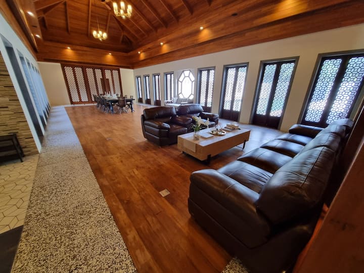 Acacia Villa, Large Pool Villa - Phuket