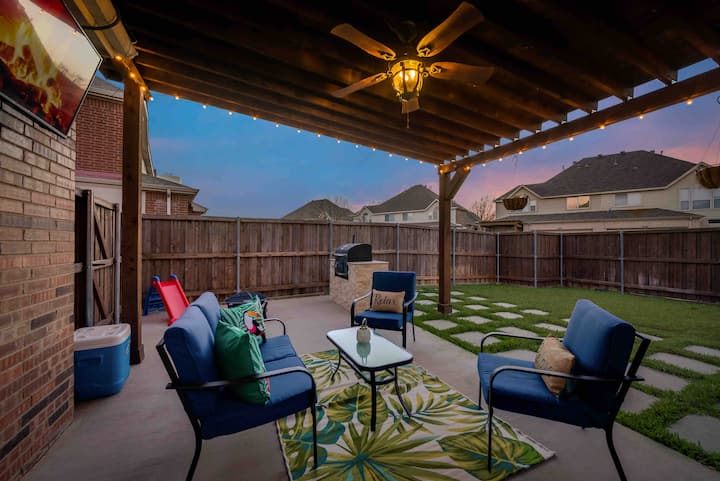 ★One Of A Kind! Relaxing Home In Frisco 3br 2.5 Ba - Frisco, TX