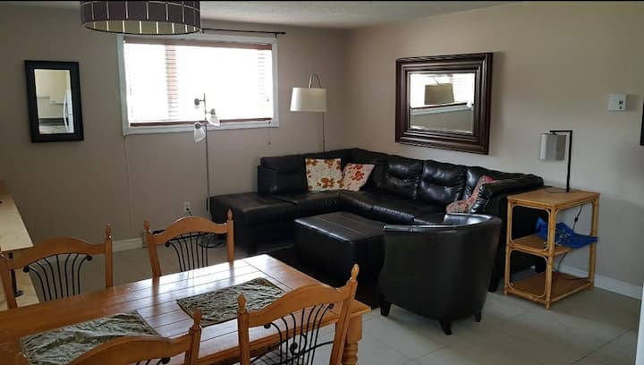 Logement 3 Chambres Près De Tout Chicoutimi - Saguenay