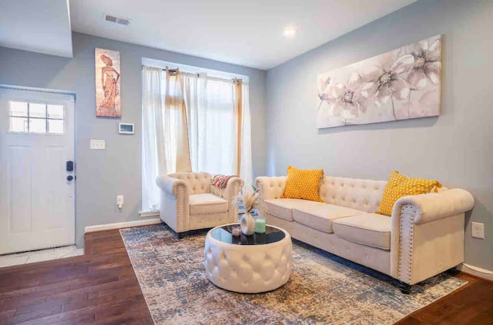 Modern Charm: Heart Of Baltimore City - Baltimore, MD