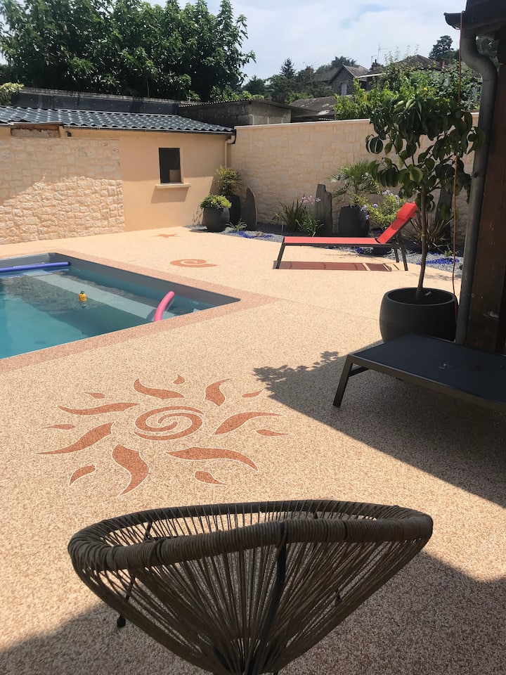 Maison De Poupée...avec Piscine - Brive-la-Gaillarde