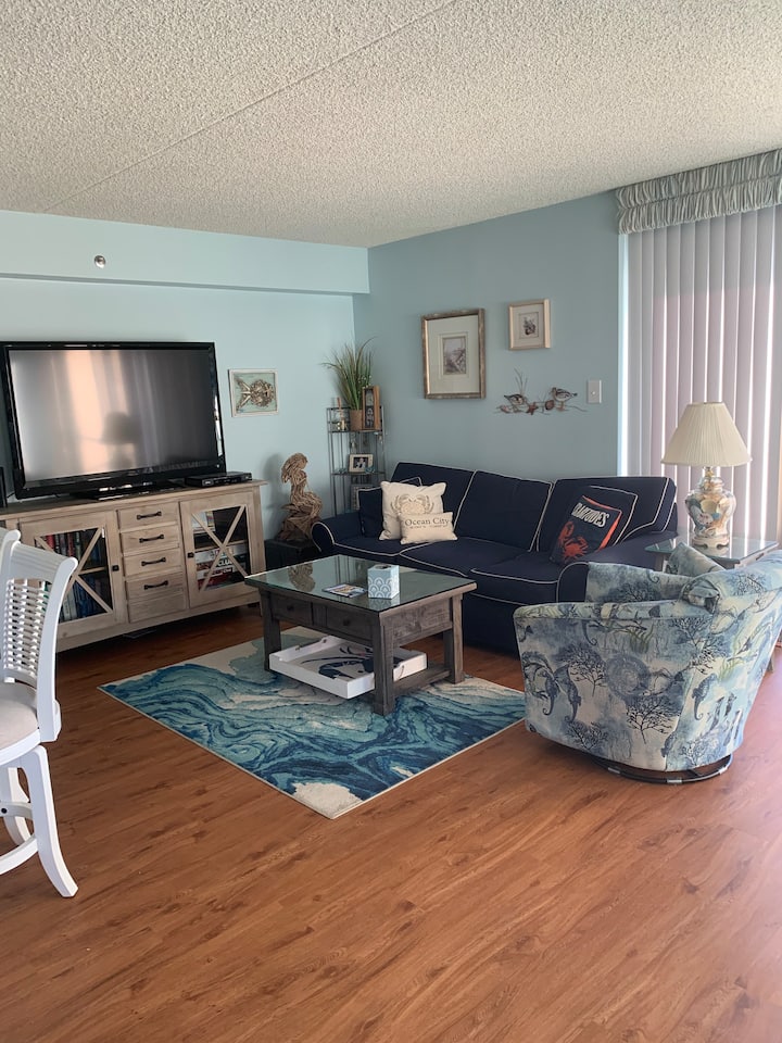 Ocean Front Cozy 3 Bedroom Great Sunset Views Pool - Ocean City