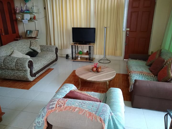2 Habitaciones, Planta Alta, Parking, Jardín. - Villahermosa