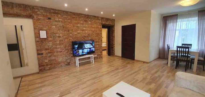 Riverside Embassy Apartm2. Spacious/free Parking - Ryga
