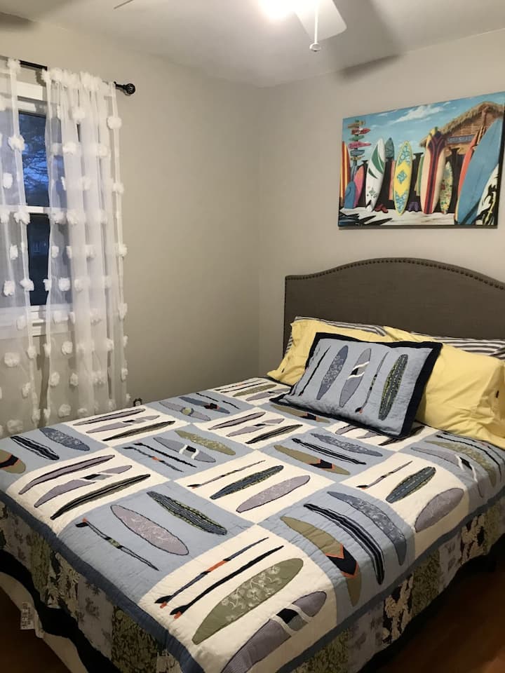 Rental-vacation House/walk To Narrow River/beach - Narragansett, RI