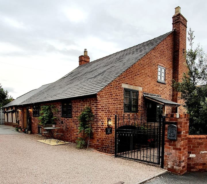 Unique 15th Century Farm House! - Hereford