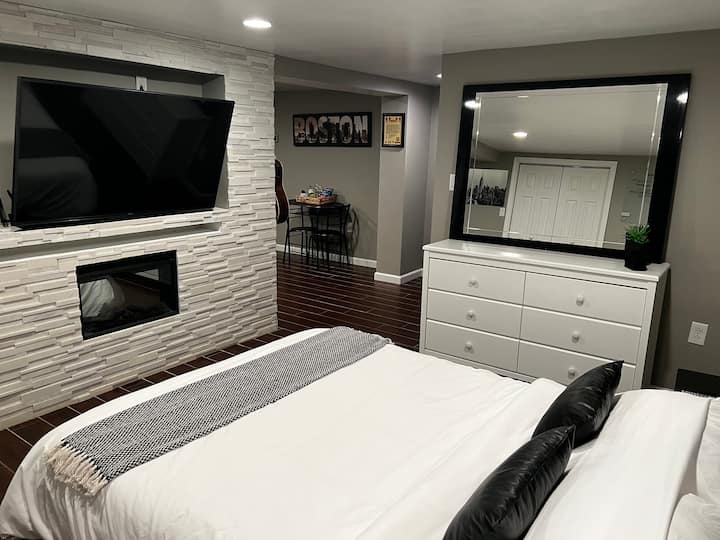 Elegant Modern Studio In Prime Location - Lynn, MA