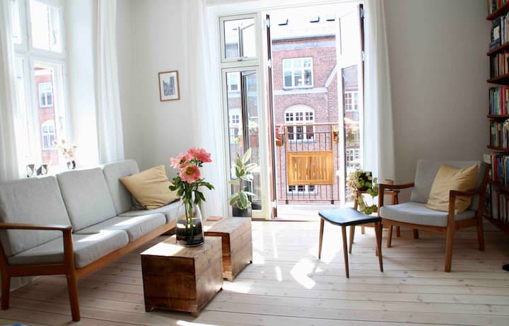 Spacious And Beautiful Flat With Great Location - Kopenhagen