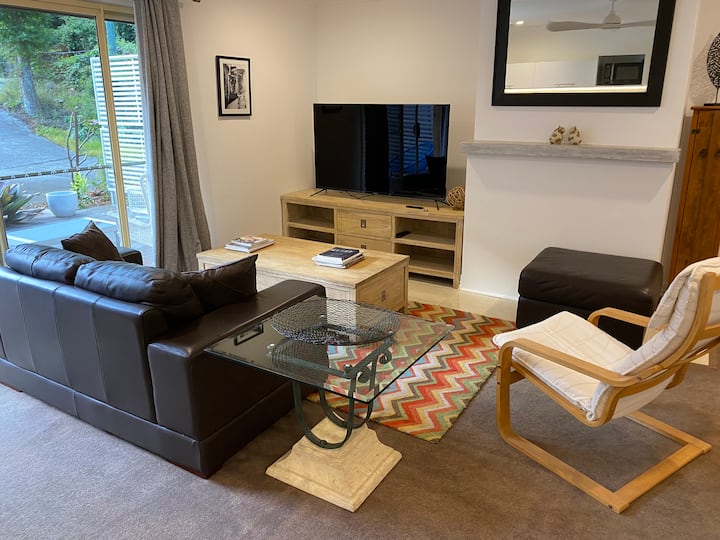 Avoca Beach Holiday Apartment - Terrigal