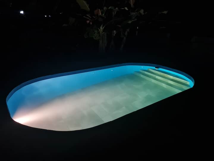 Are Tapu : Une Maison Chaleureuse Avec Piscine. - Tahiti