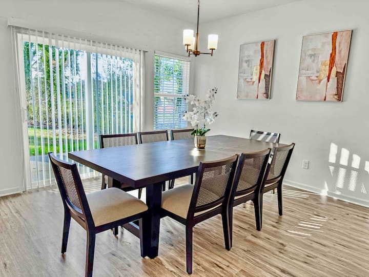 Spacious Home Available - Book Now Near Airport! - Charlotte, NC
