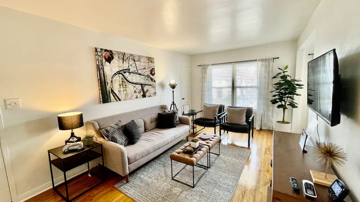 Stylish Bixby Knolls Apt-shops/dining/bars Nearby - Carson, CA