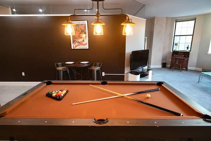 Muhammed Ali Lounge & Pool Hall ⬢⬡ - 奧爾巴尼