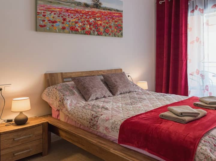 Apartment “Poppy Field” By Parrot’s House - Lloret de Mar