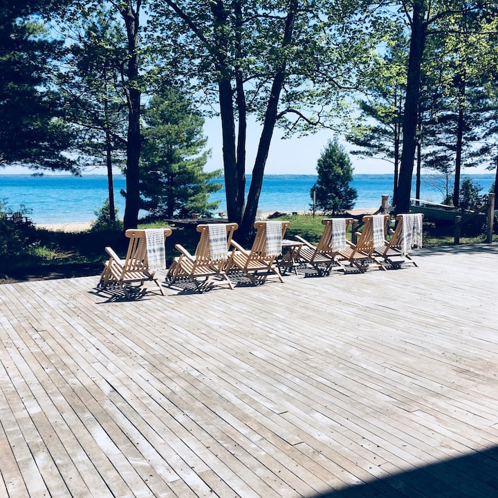 Hendryx House Retreat On West Bay - Suttons Bay, MI