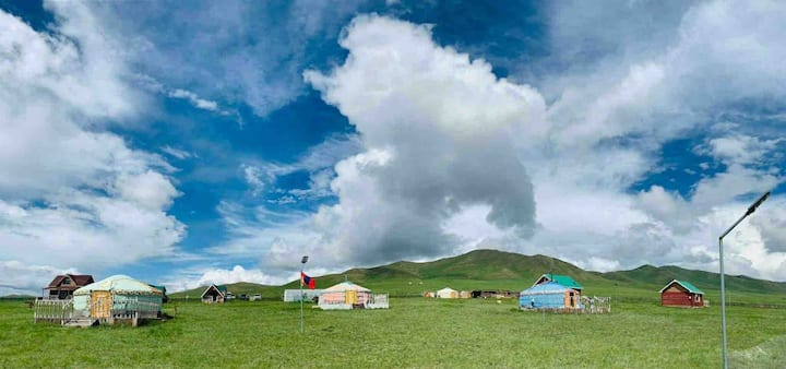 Tergel Saran (Full Moon) Yurt Guest House - Mongolia