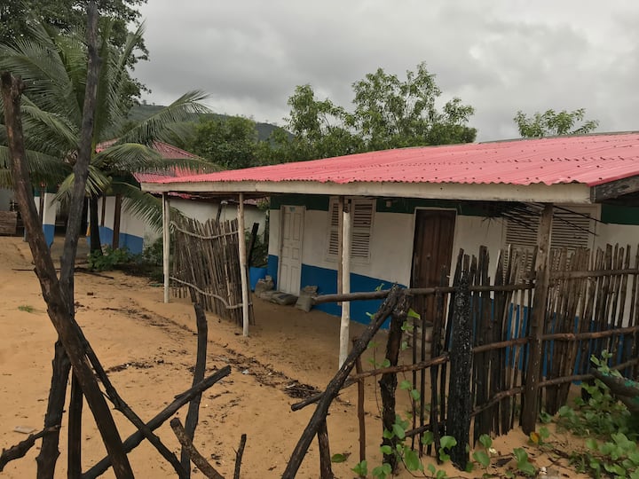 Samso Resort, Across The Road From Hamilton Beach. - Sierra Leone