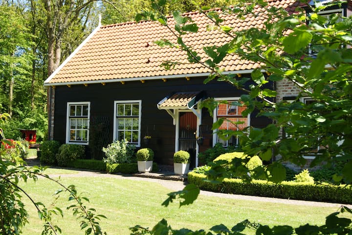 "Het Roodborstje" Fraaie Woning Bij Veerse Meer - De Banjaard