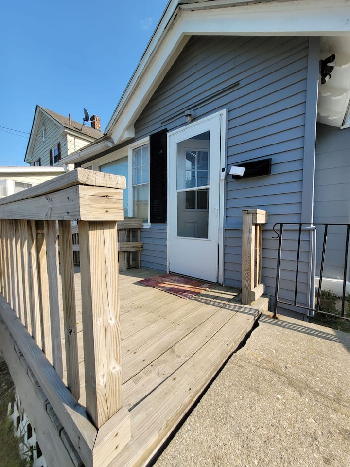 Room: Twin Size Bed - Pittsfield, MA