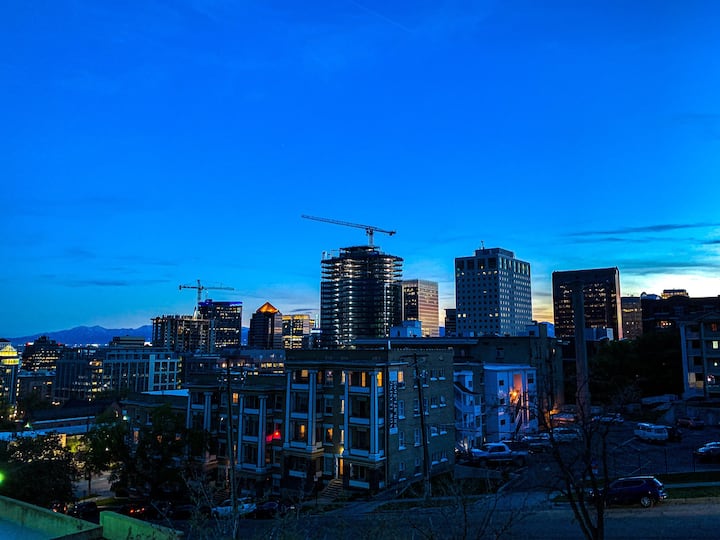 Middle Of Downtown Slc! Best Location (4br/3bth) - Salt Lake City