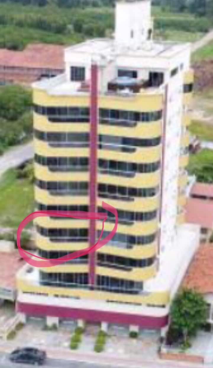 Apto Amplo De Frente P Mar , Com 03 Quartos. - Porto Belo