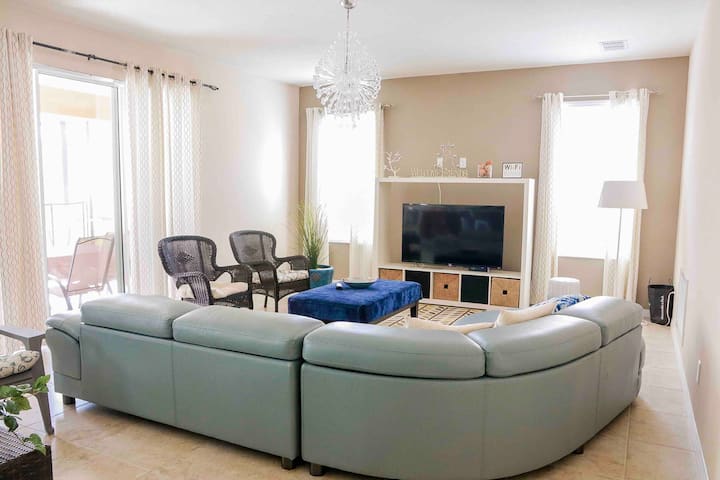Private Room & Bathroom In Resort Close To Disney - United States