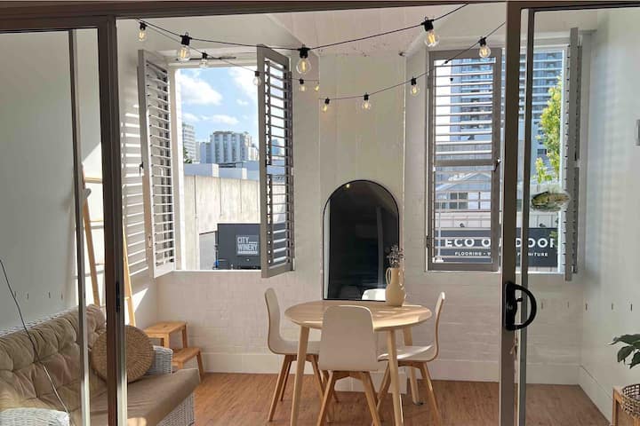 $160 Per Night – Winter Stay On James Street - Brisbane