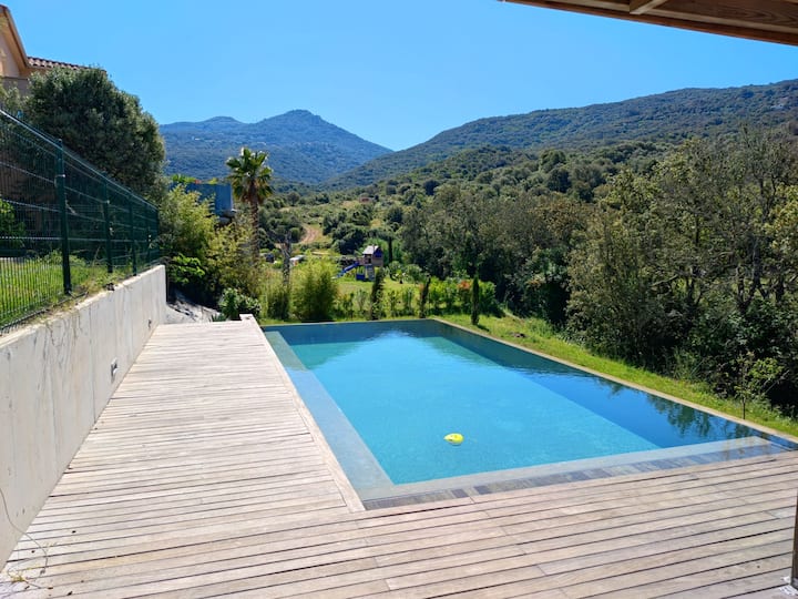 Magnifique Villa Avec Piscine A Débordement - Propriano