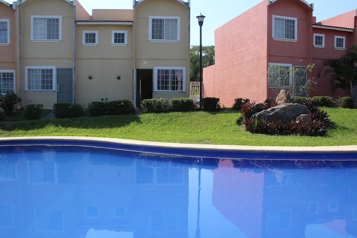 La Casa Del Color - Ixtapa Zihuatanejo