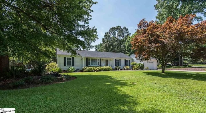 Perfect Home For Groups 4 Bedroom Pet Friendly - Greer, SC
